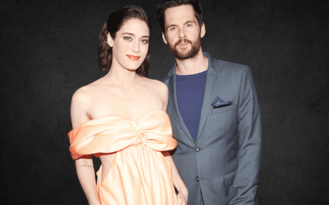 Lizzy Caplan's Husband Her Age, Career, Net Worth and Facts